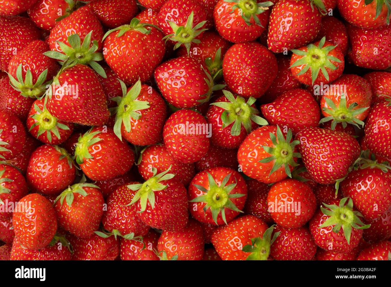 Strawberries strawberry dessert hi-res stock photography and images - Alamy