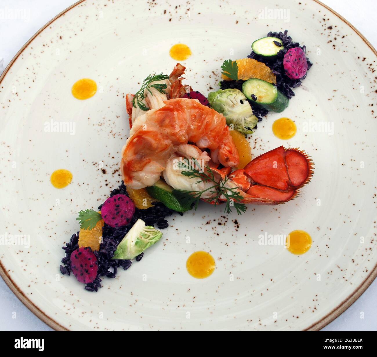 Presentation of dish hi-res stock photography and images - Alamy