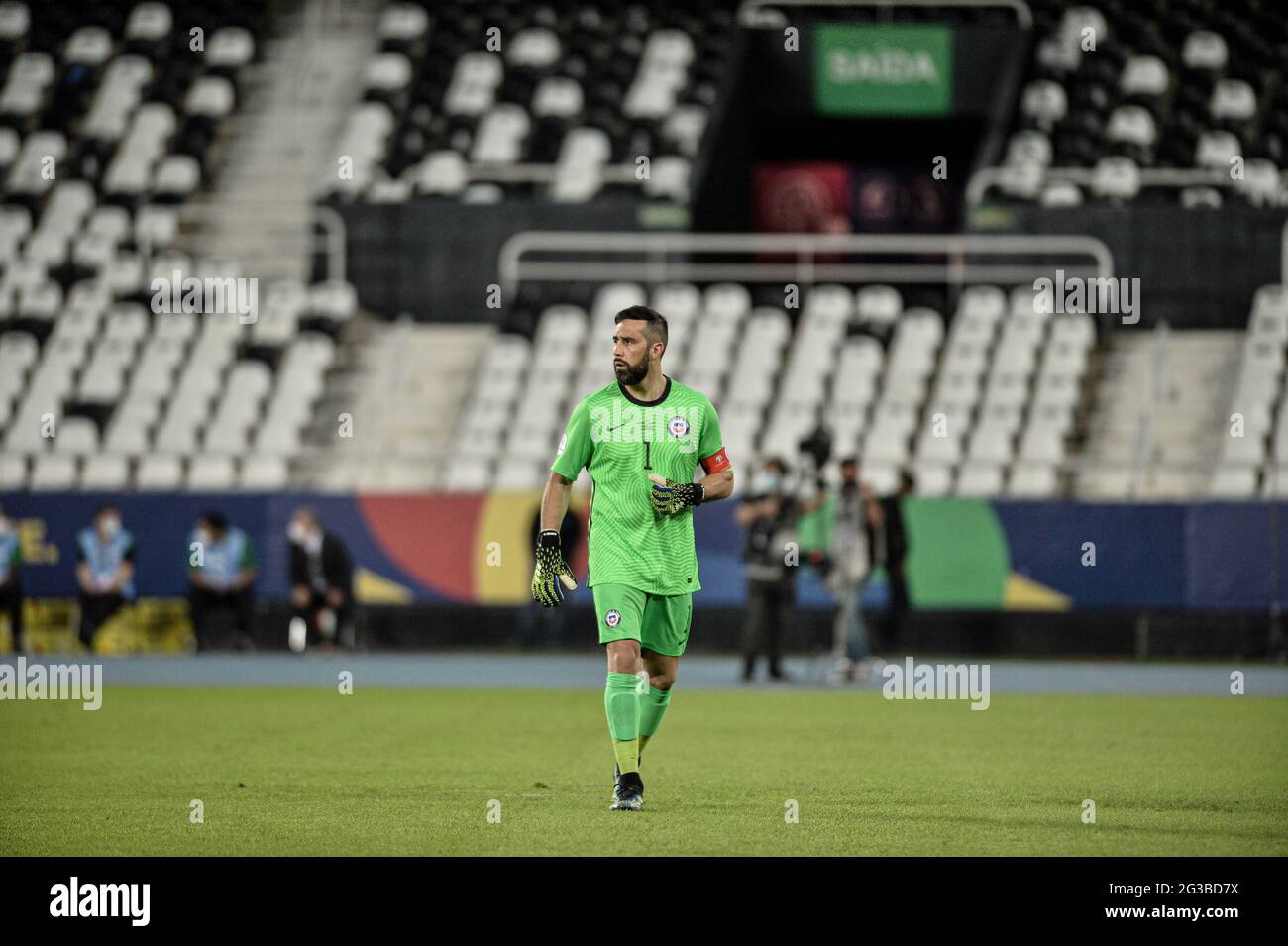 RIO DE JANEIRO, RJ - 14.06.2021: ARGENTINA X CHILE - Match between ...