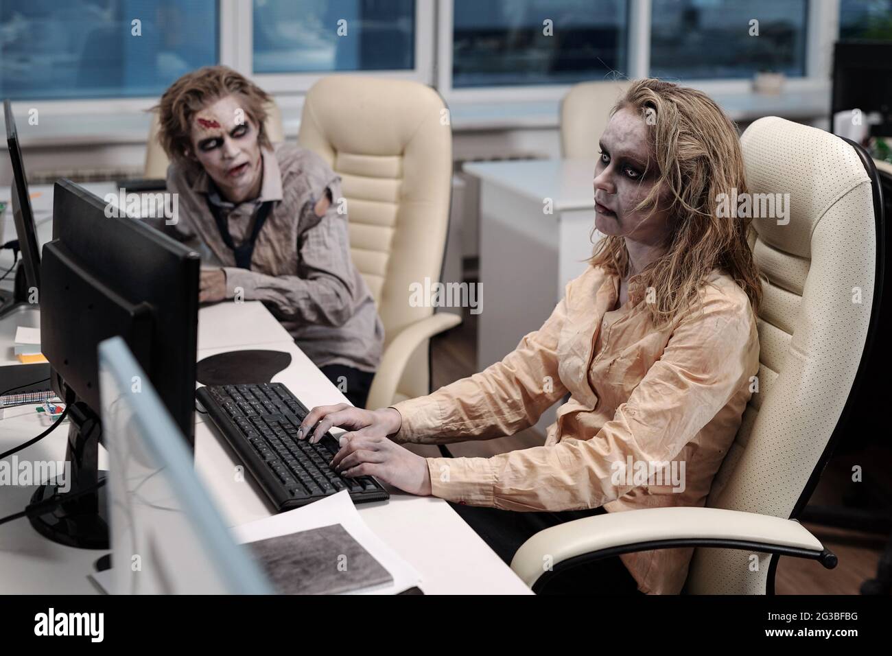 Zombie apocalypse hi-res stock photography and images - Alamy