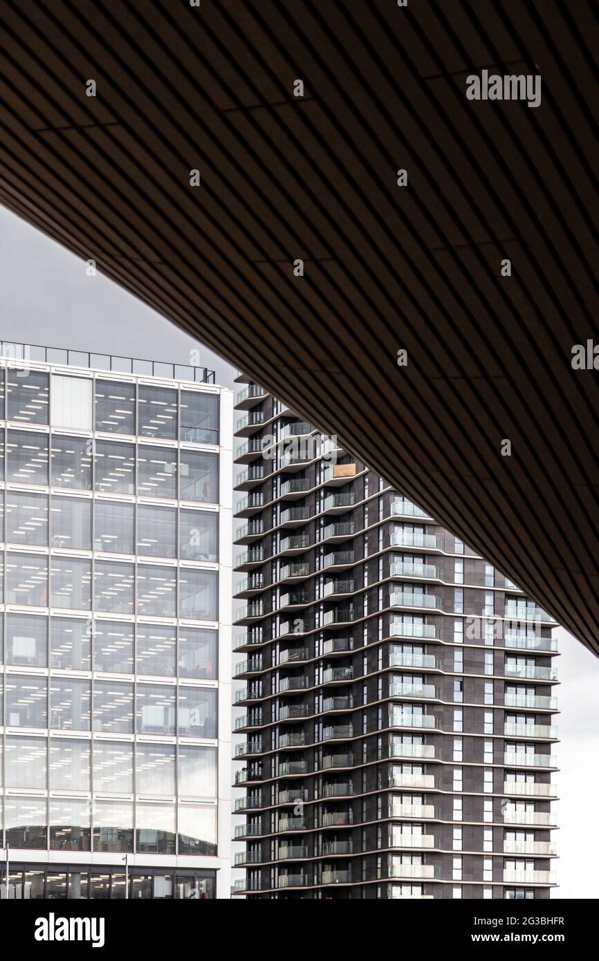 Contemporary architecture in Stratford, roof of London Aquatics Centre ...
