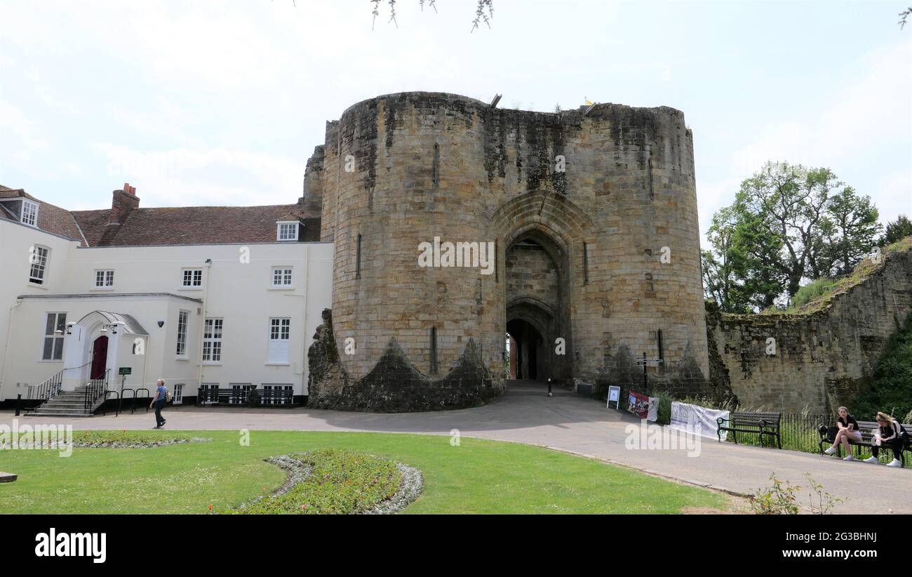 A Medieval castle in Tonbridge Kent Stock Photo - Alamy