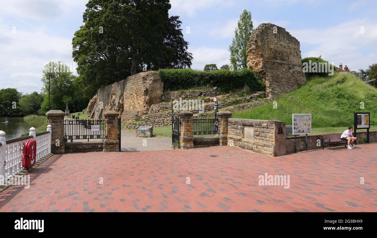 A Medieval castle in Tonbridge Kent Stock Photo - Alamy