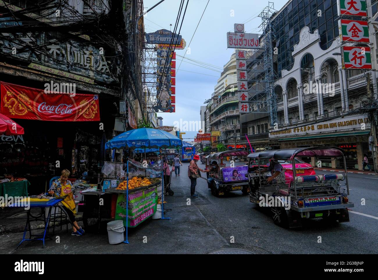 Daily life in thailand hi-res stock photography and images - Alamy