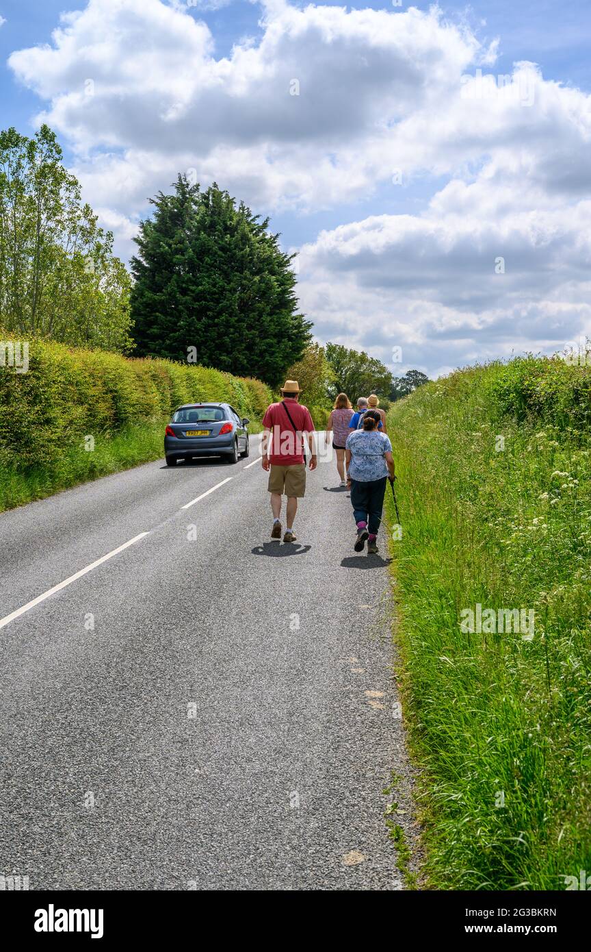 Single carriageway road hi-res stock photography and images - Alamy
