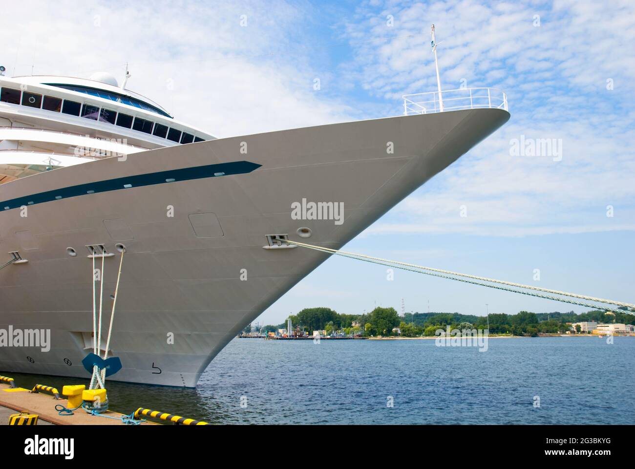 close up of the nose of a big ship Stock Photo - Alamy