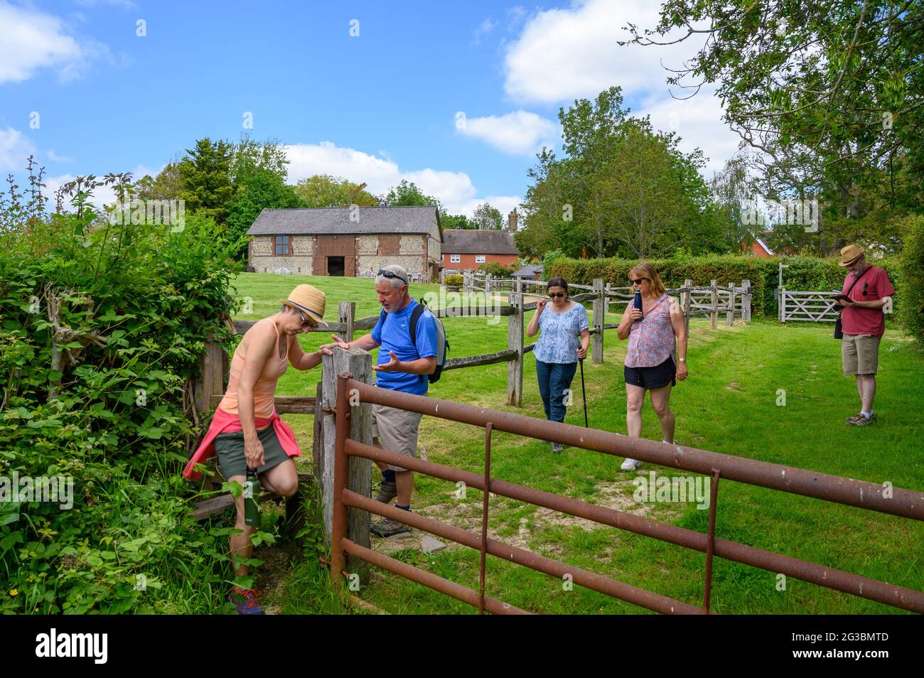 Farm stile hi-res stock photography and images - Alamy