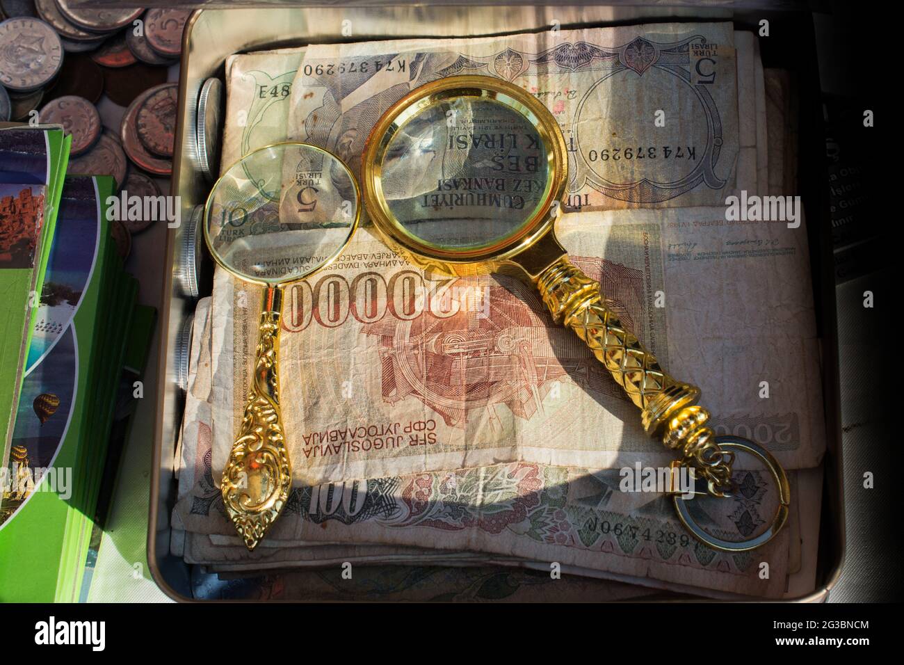 Old turkish lira banknotes hi-res stock photography and images - Alamy