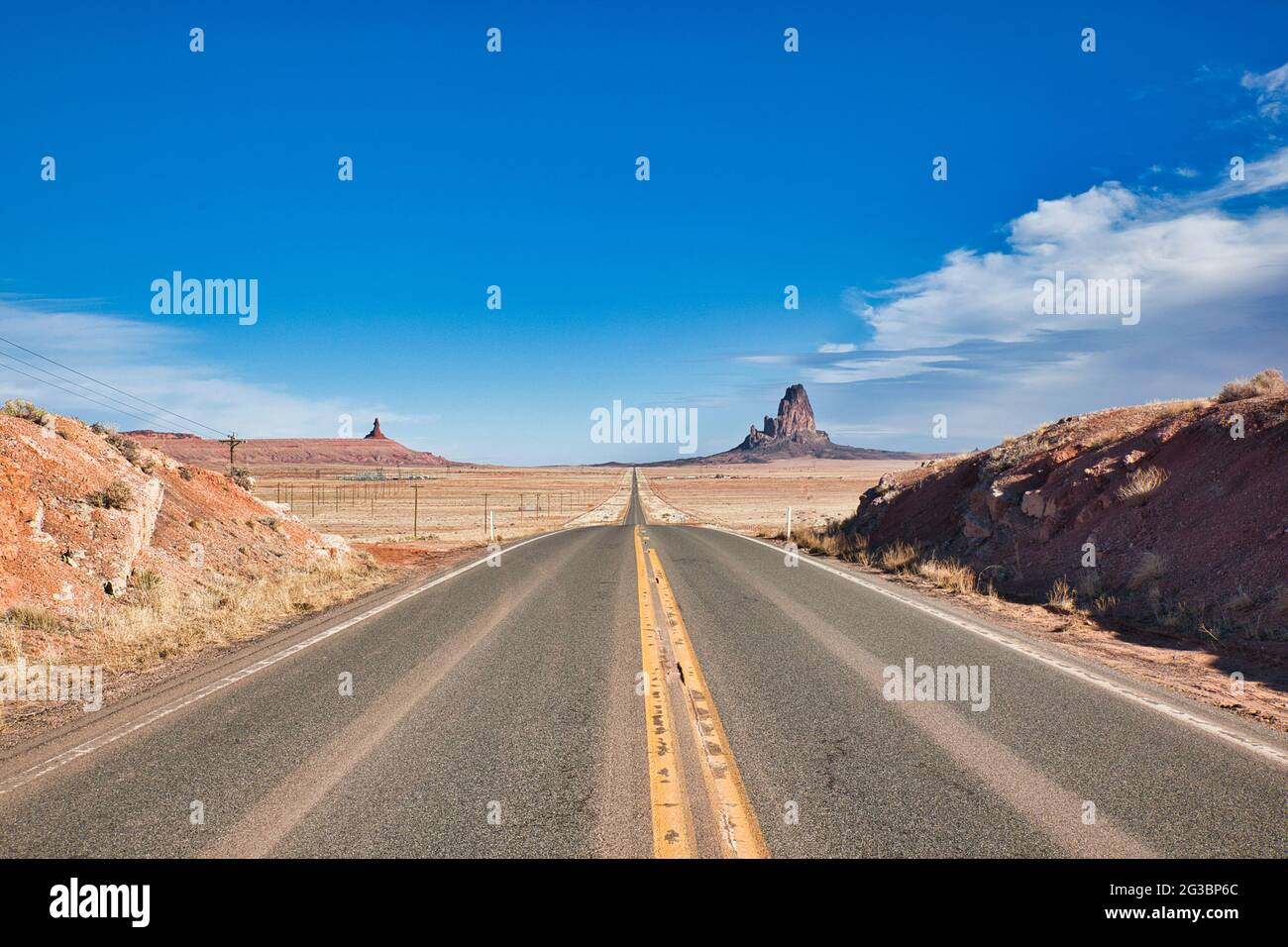 Stretch of road hi-res stock photography and images - Alamy