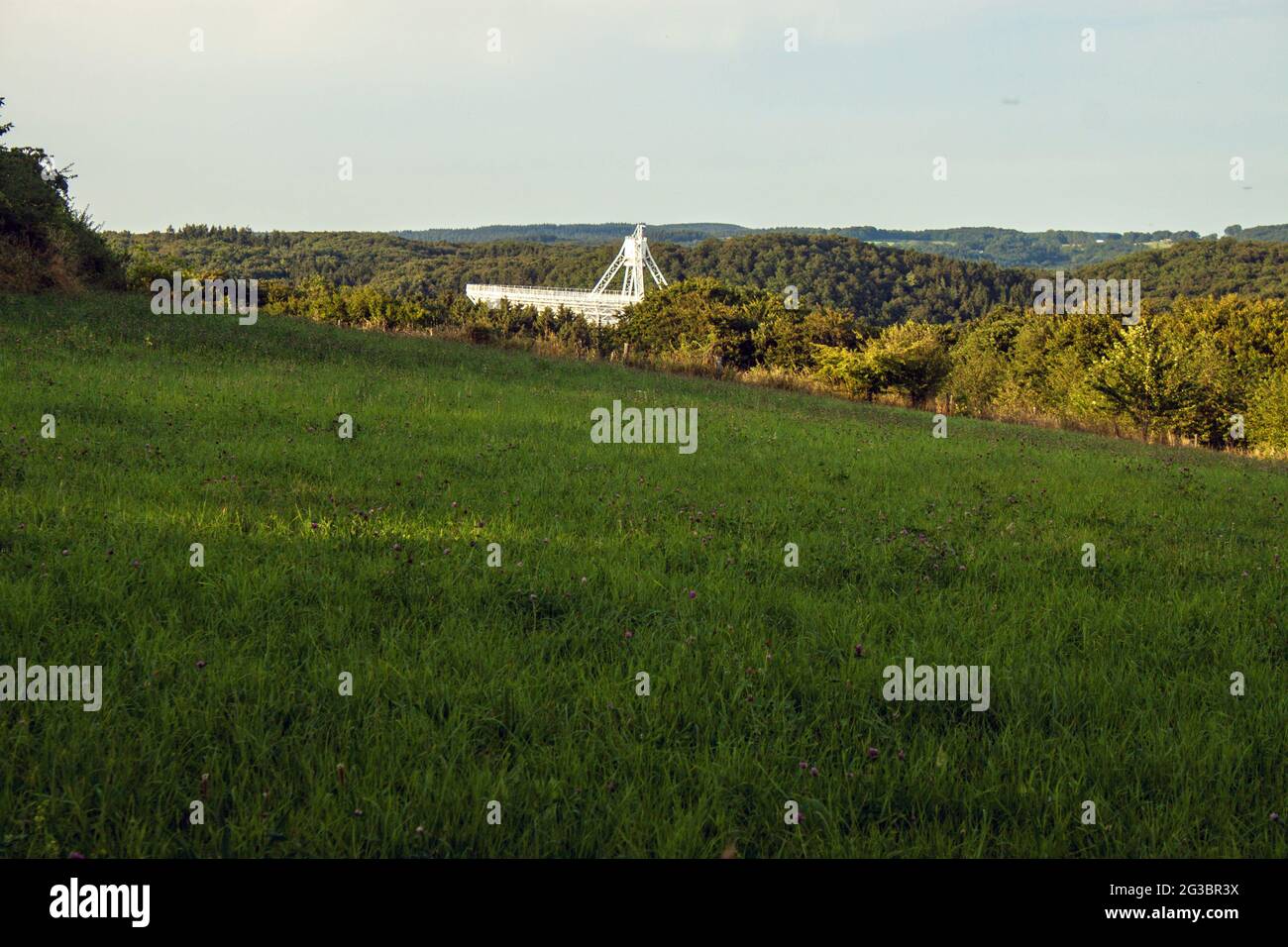 Radio Telescope Effelsberg in Germany with a diameter of 100 meters ... Radio Telescope Effelsberg in Germany with a diameter of 100 meters ...
