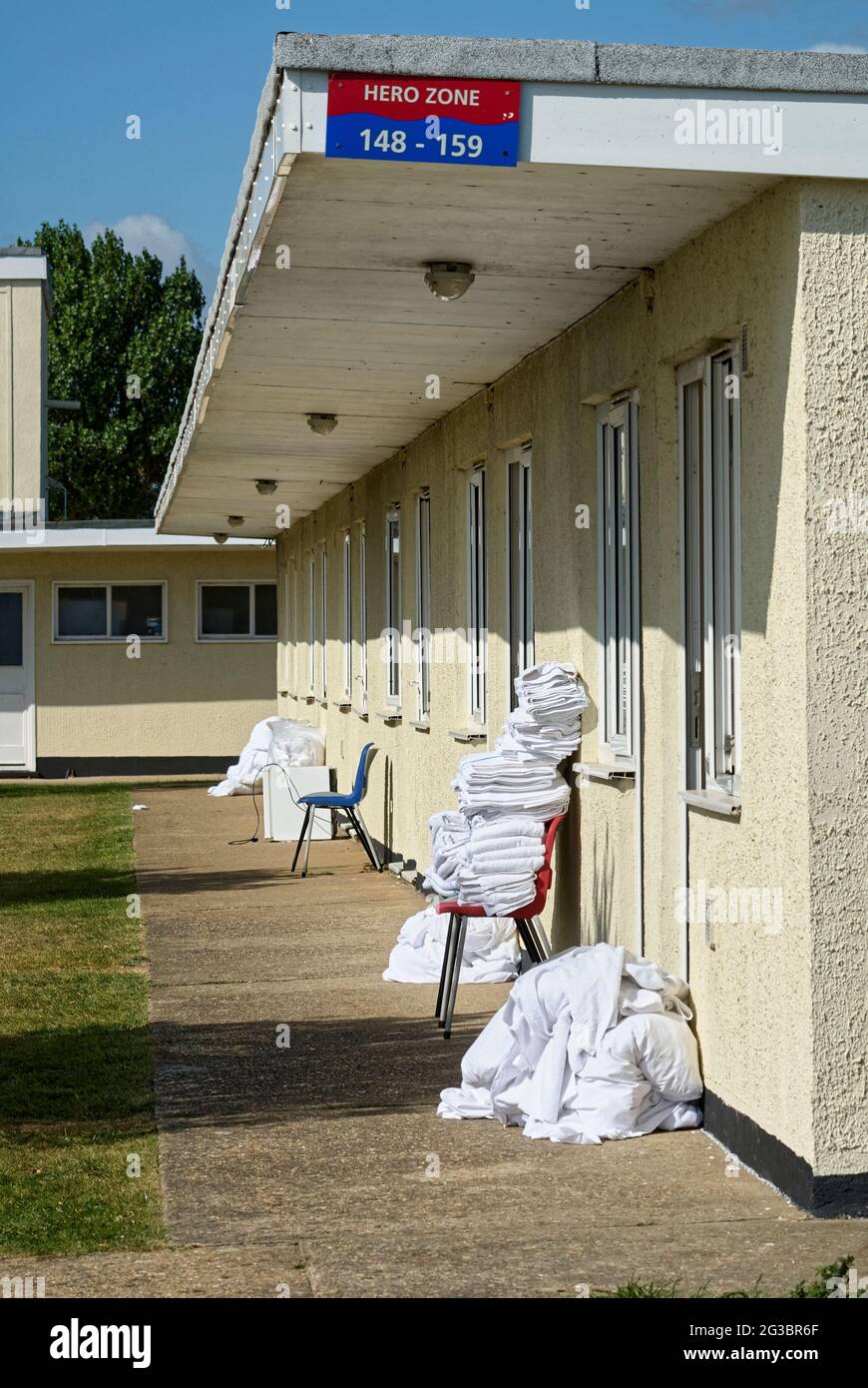 Holiday Chalets, Pontin's Holiday Park, Pakefield, Lowestoft, England ...