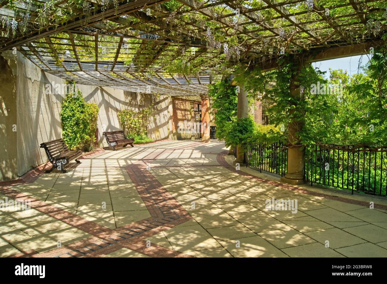 UK, North Yorkshire, Harrogate, Valley Gardens, Inside the Colonnade ...