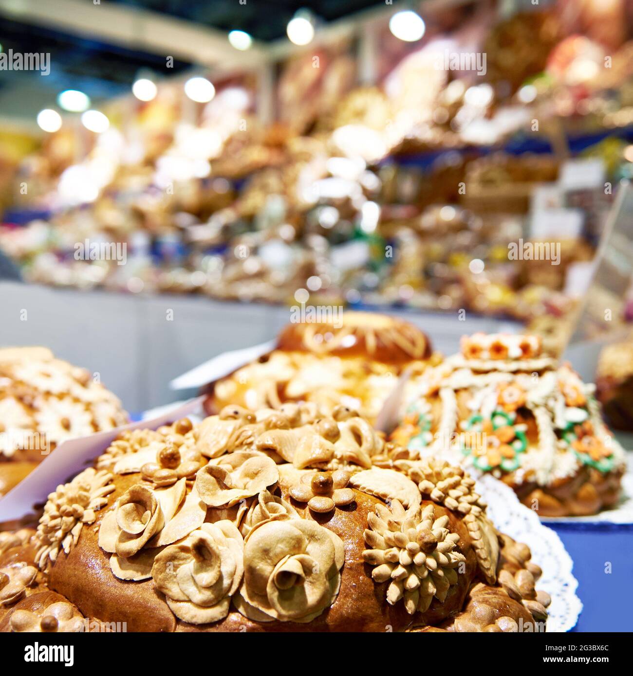Karavai cake hi-res stock photography and images - Alamy