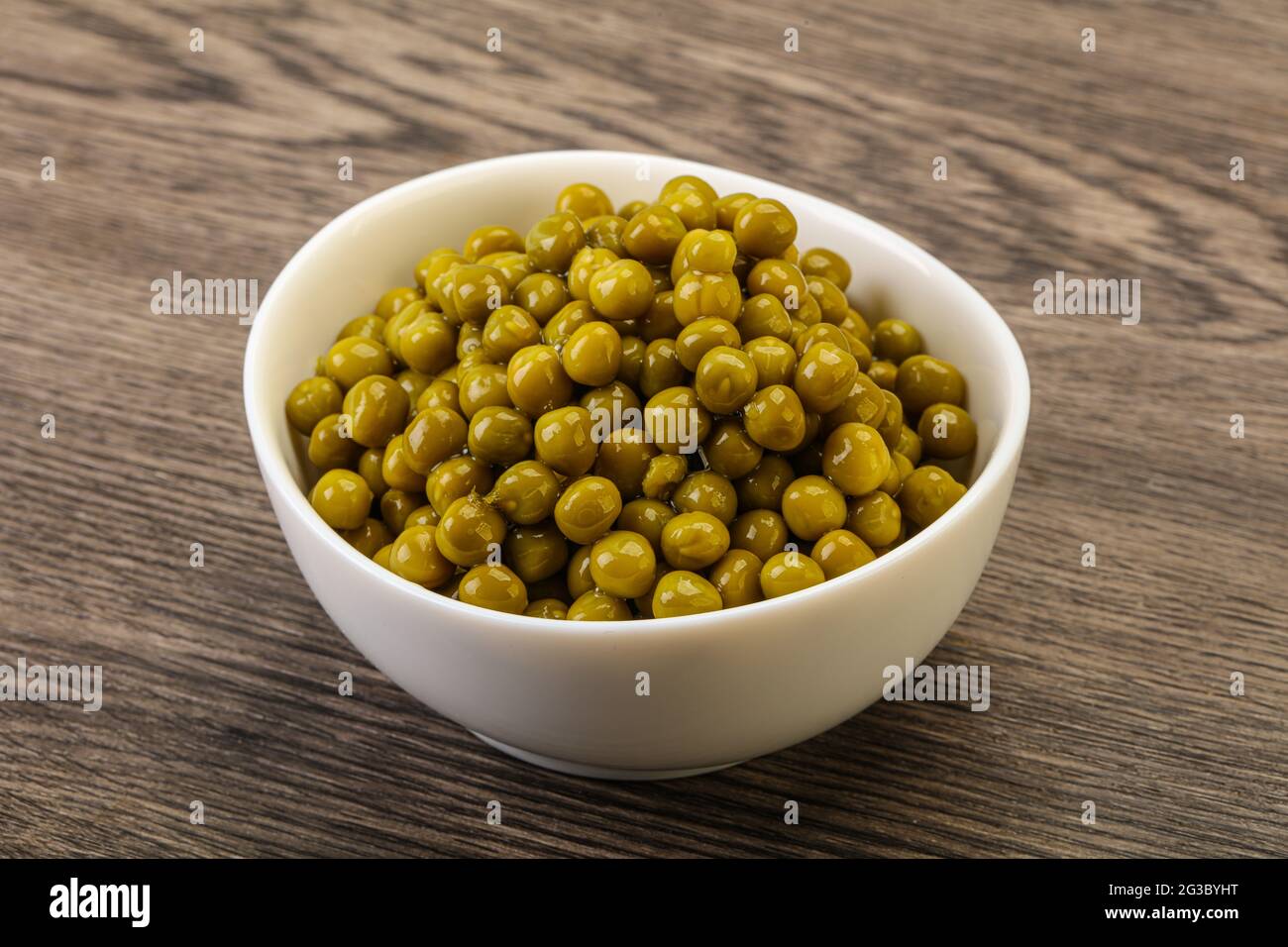 Marinated sweet green pea in the bowl Stock Photo - Alamy