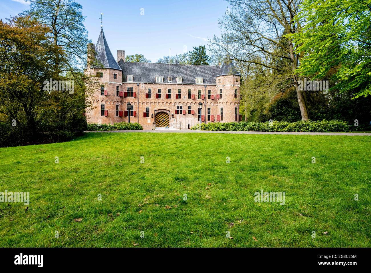 Exterior of the Castle Het Oude Loo is a hunting lodge build in the ...