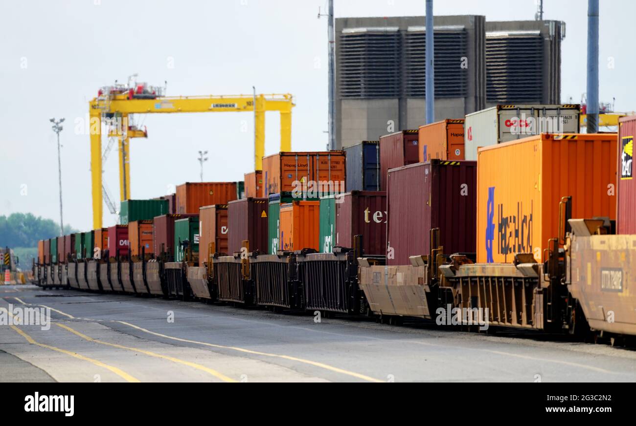 Montreal,Quebec,Canada,June 15, 2021.Gantry loading cranes loading ...