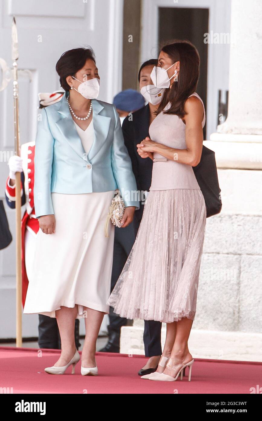Queen Letizia and King Felipe attend the reception for the Corea prime ...