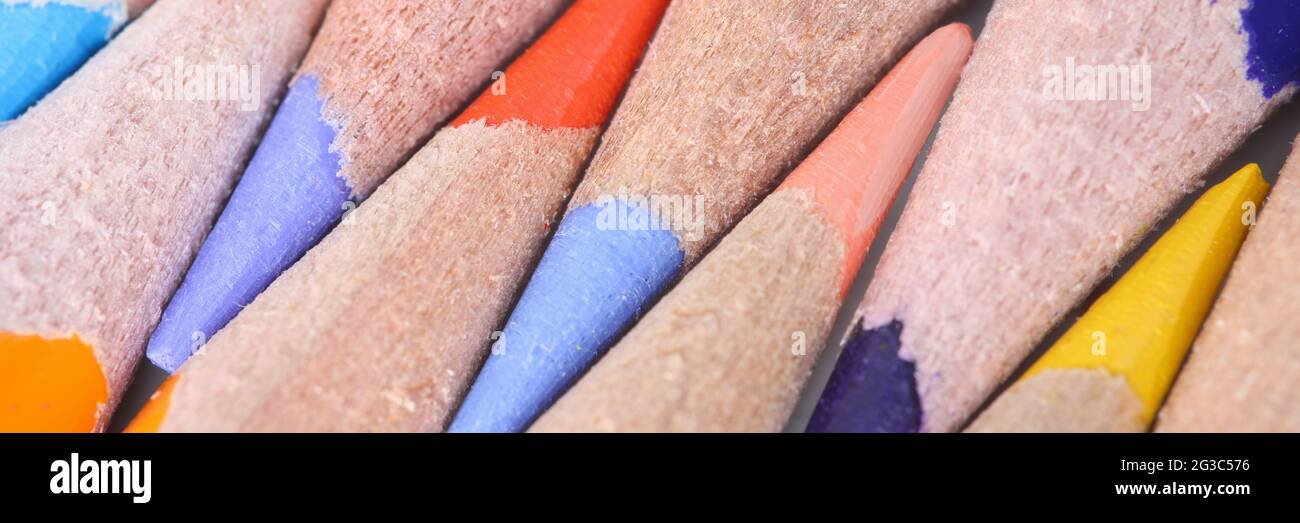 Yellow sharpened pencils hi-res stock photography and images - Alamy