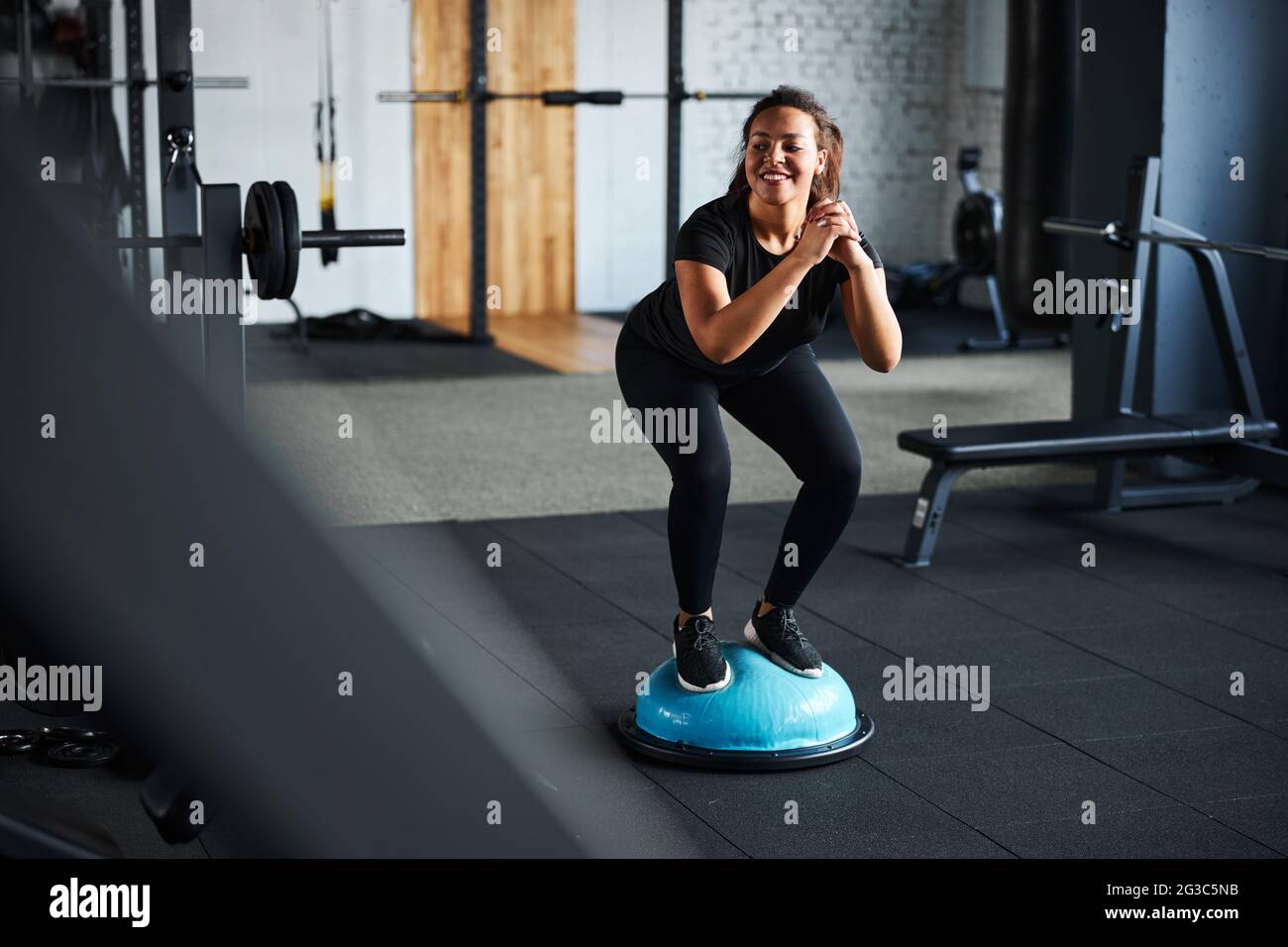 Squat platform hi-res stock photography and images - Alamy