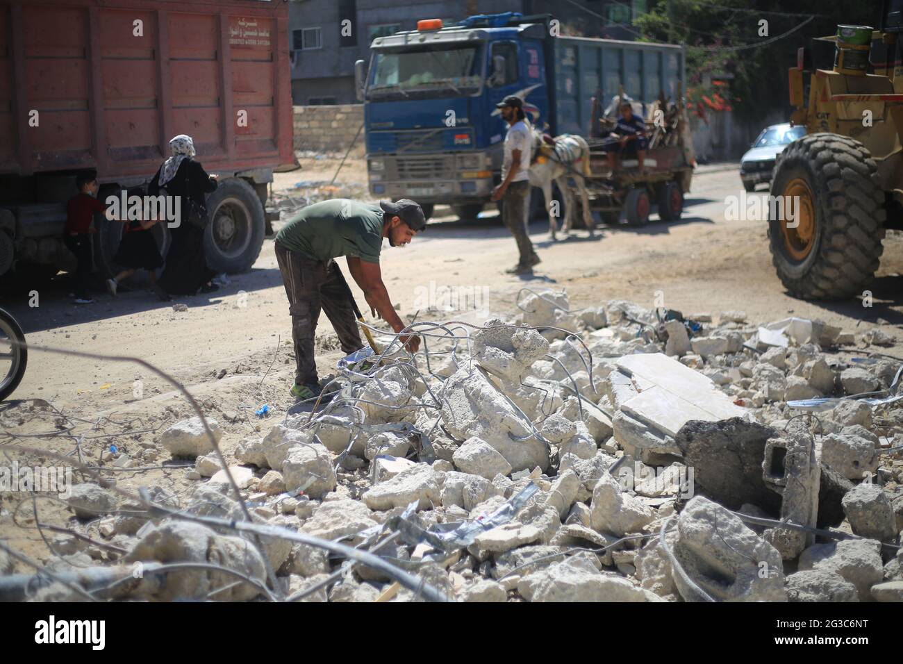Gaza city, The Gaza Strip, Palestine. 15th June, 2021. Palestinian ...