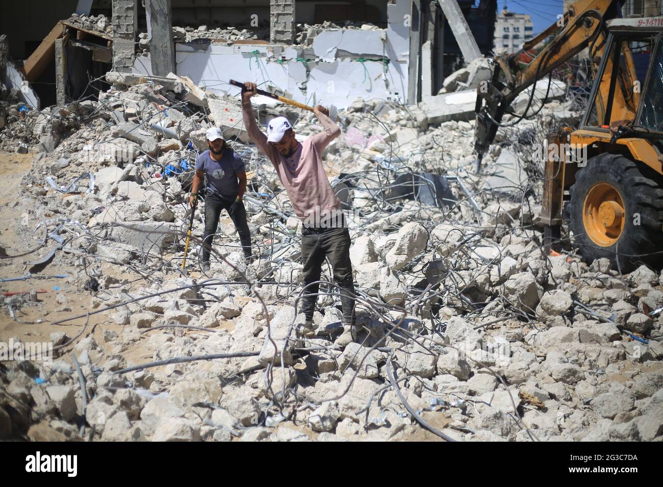 Gaza city, The Gaza Strip, Palestine. 15th June, 2021. Palestinian ...