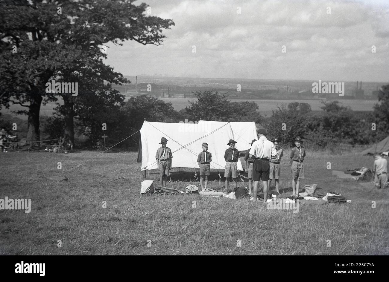 Scout scouting tent hi-res stock photography and images - Alamy