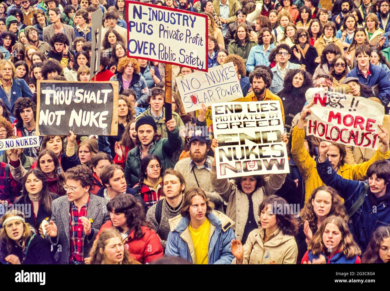 Demonstration nuclear power hi-res stock photography and images - Alamy