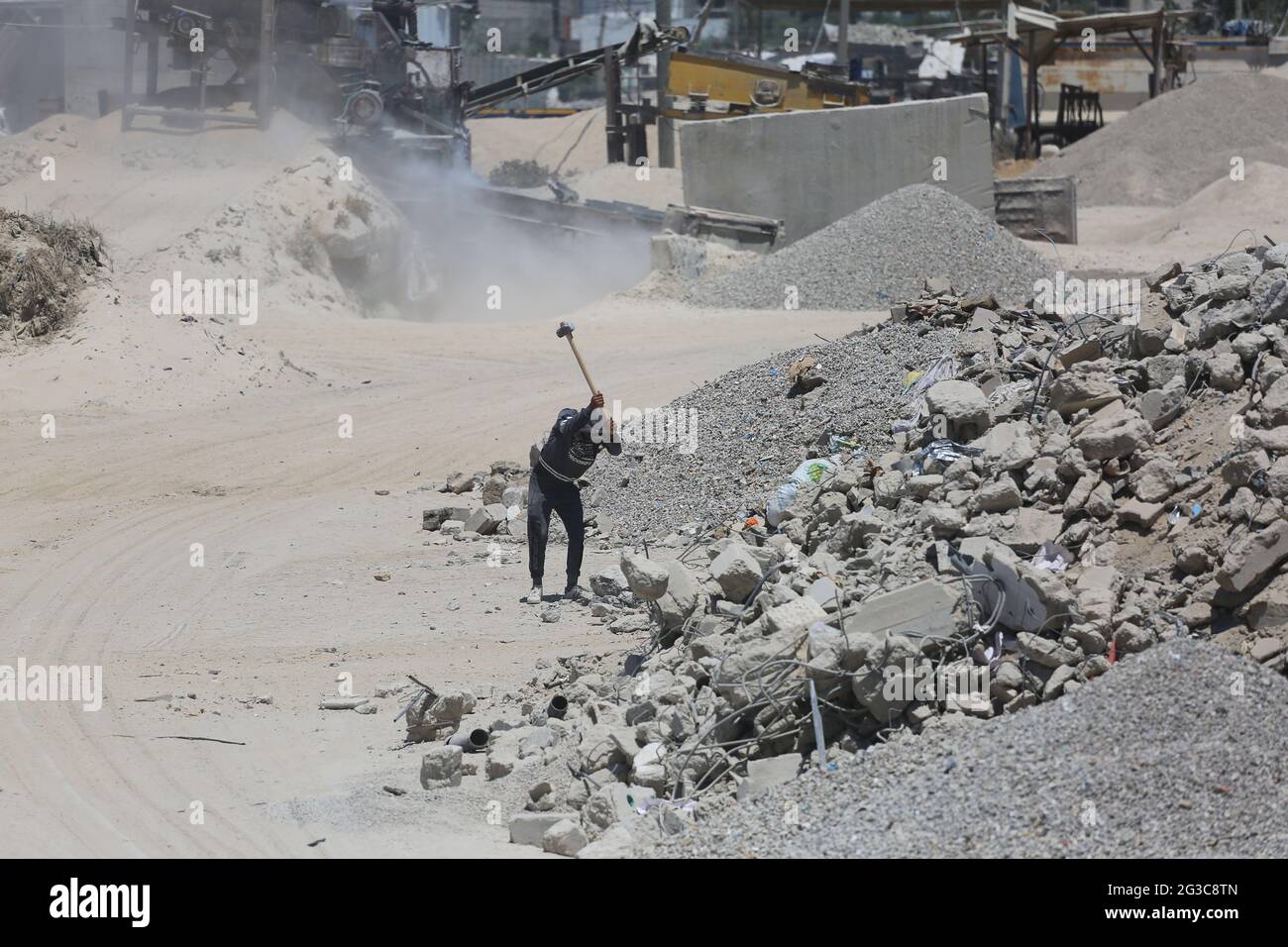 Gaza city, The Gaza Strip, Palestine. 15th June, 2021. Palestinian ...