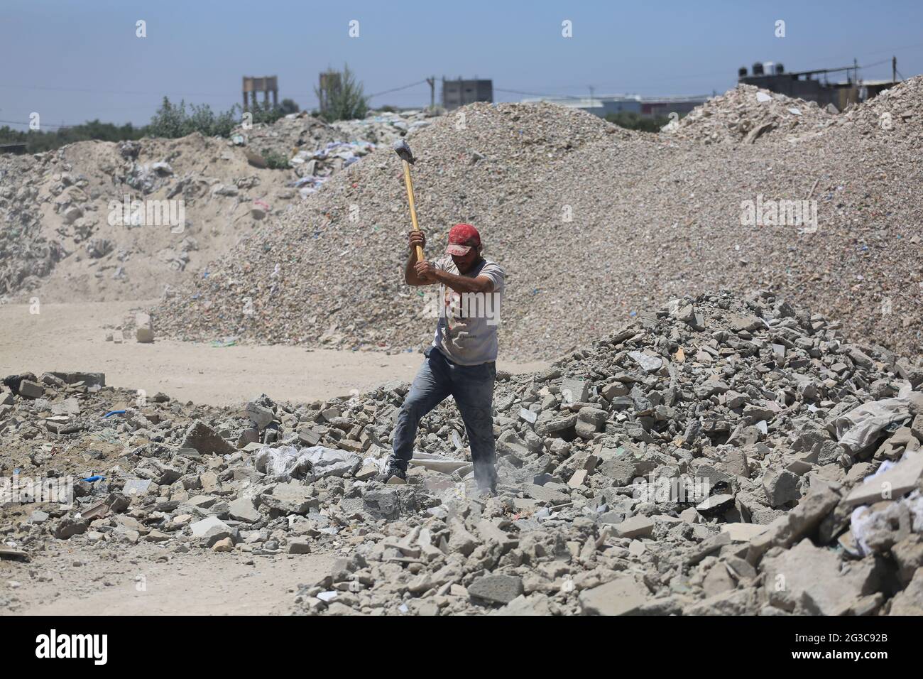 Gaza city, The Gaza Strip, Palestine. 15th June, 2021. Palestinian ...
