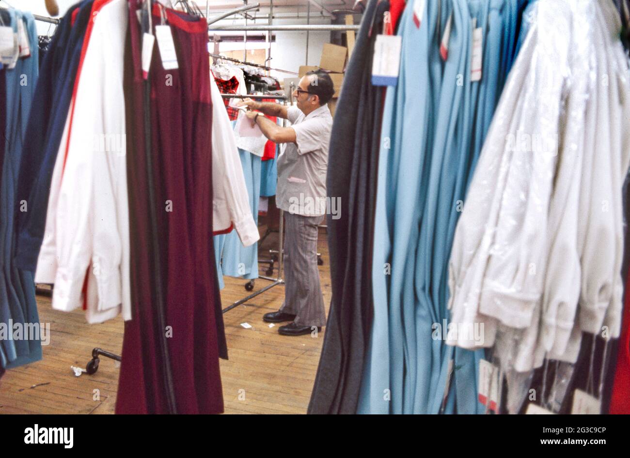 Complete clothing hi-res stock photography and images - Alamy