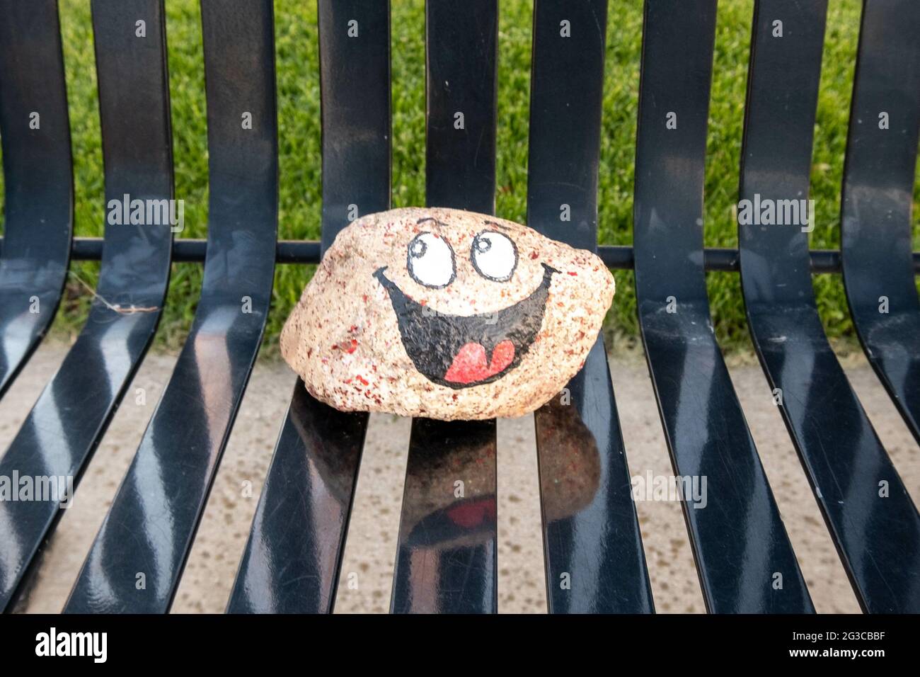 Bench on a rock face hi-res stock photography and images - Alamy