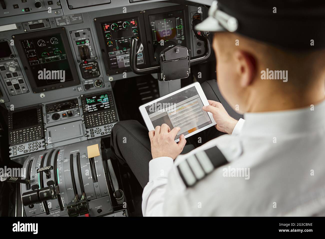 Cockpit pilot tablet hi-res stock photography and images - Alamy