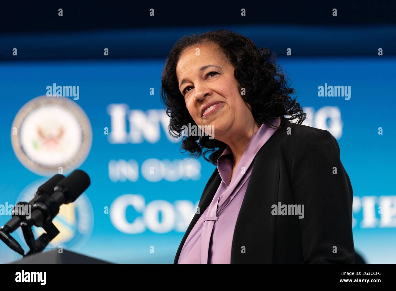 Lisa mensah hi-res stock photography and images - Alamy
