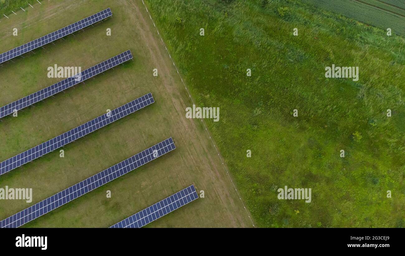 Aerial view solar farm 4k hi-res stock photography and images - Alamy