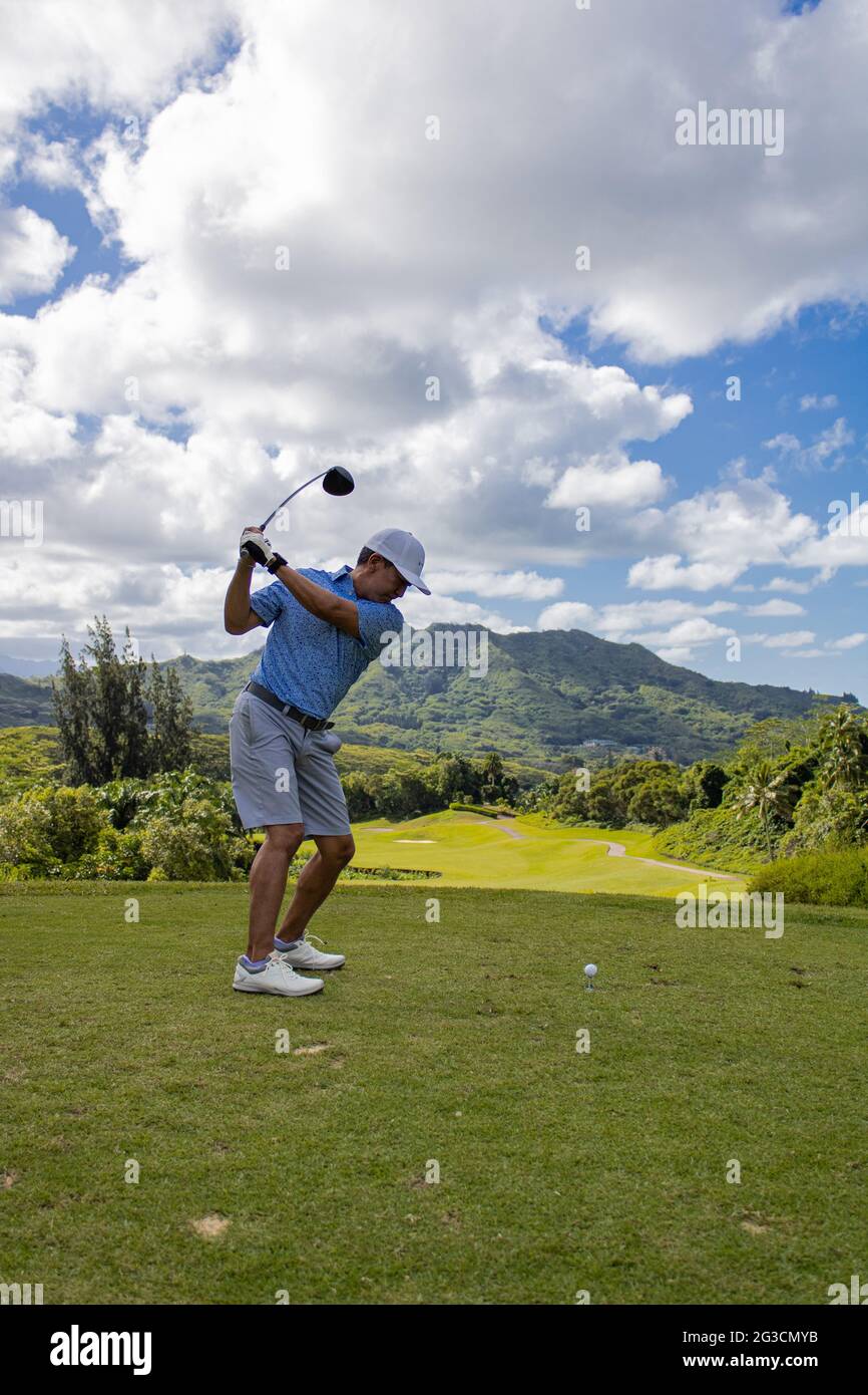 Beautiful high shutter speed captures of golf swings in Royal Hawaiian ...