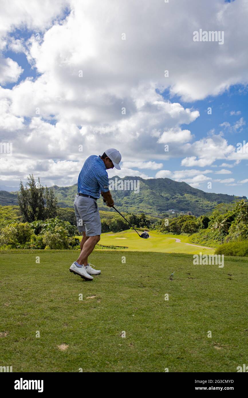 Beautiful high shutter speed captures of golf swings in Royal Hawaiian ...