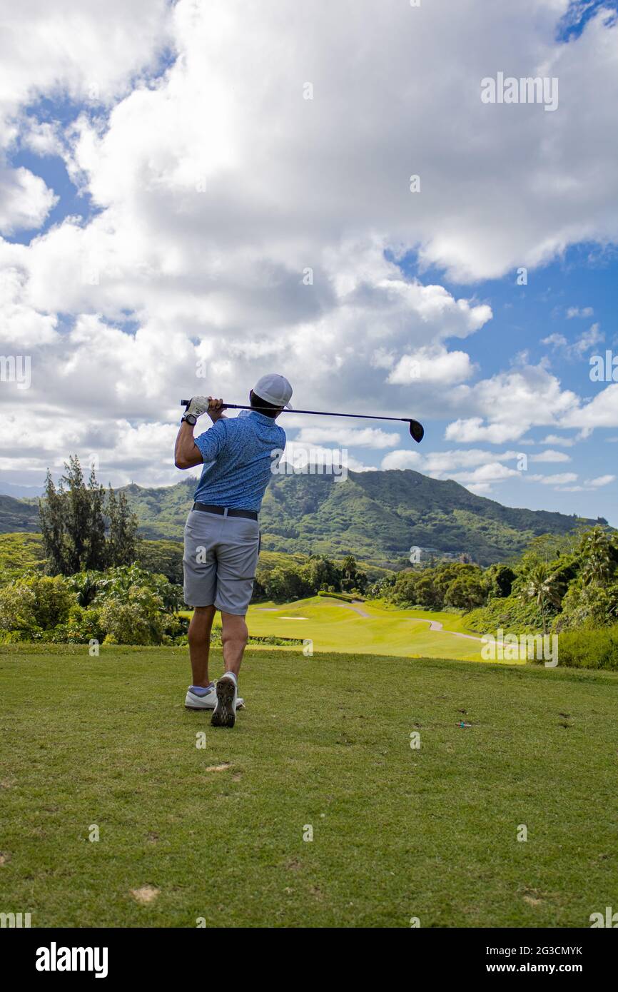 Beautiful high shutter speed captures of golf swings in Royal Hawaiian ...