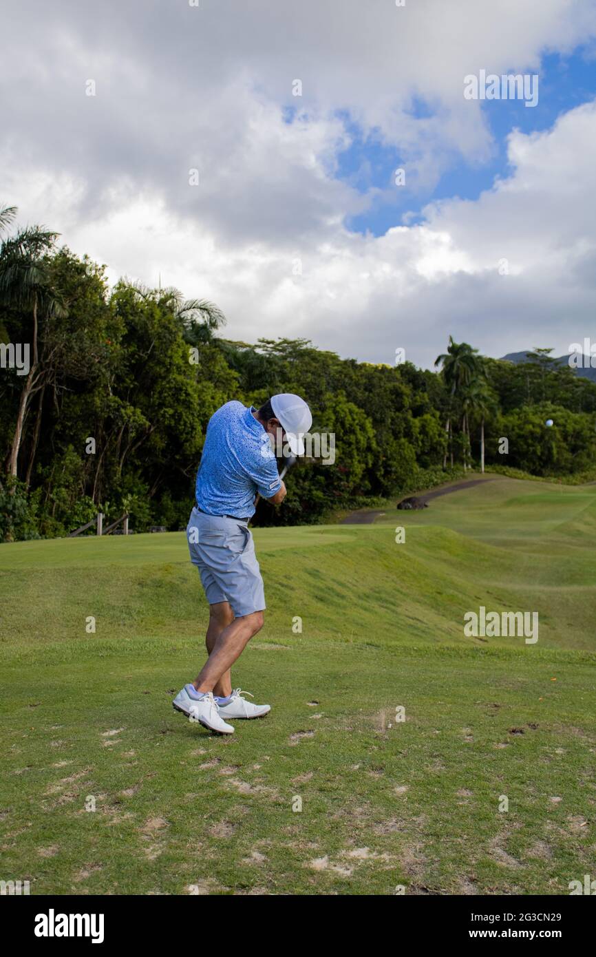 Beautiful high shutter speed captures of golf swings in Royal Hawaiian ...