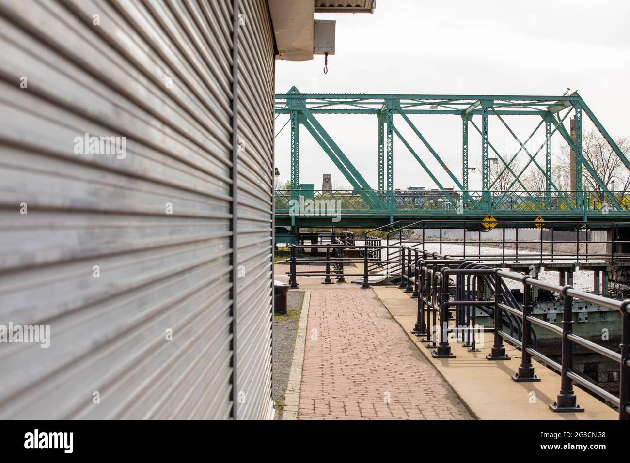 Canal bridge architecture hi-res stock photography and images - Alamy