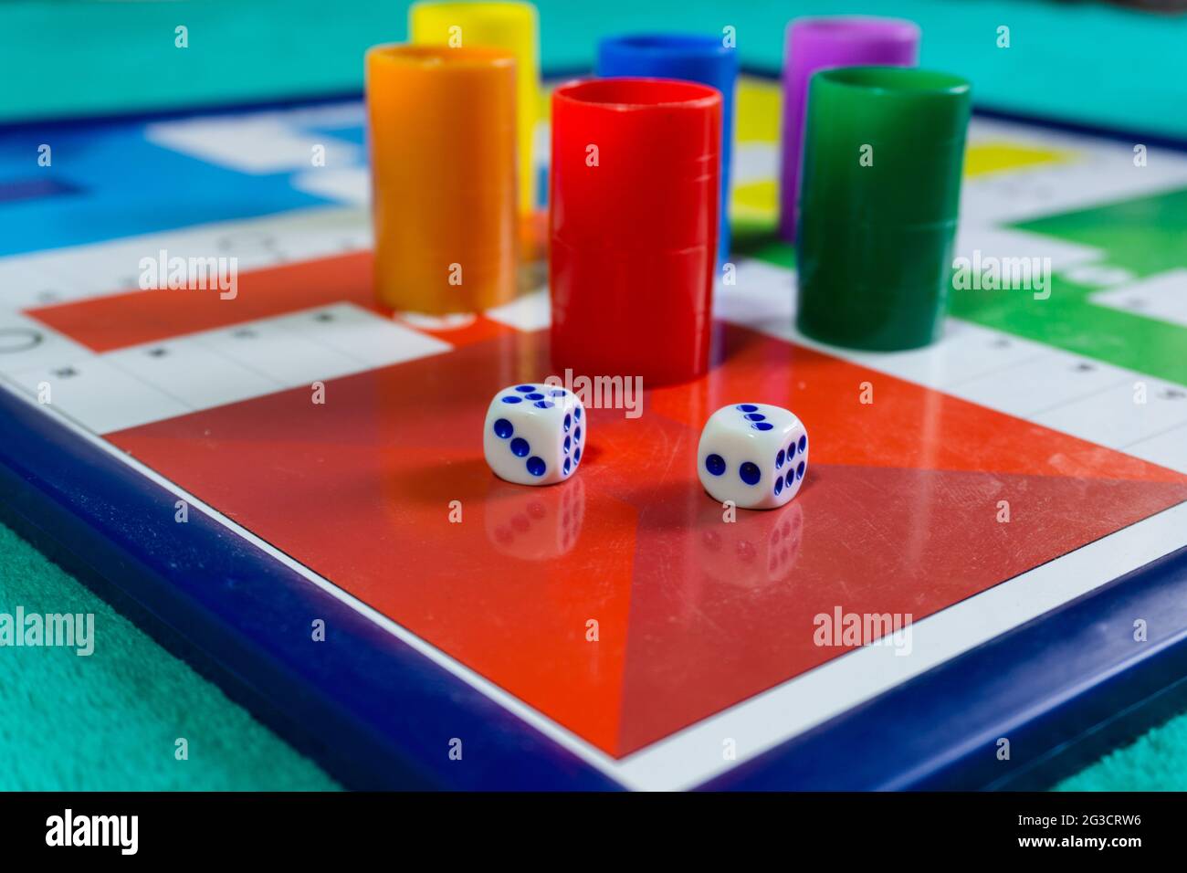 Number board game hi-res stock photography and images - Alamy