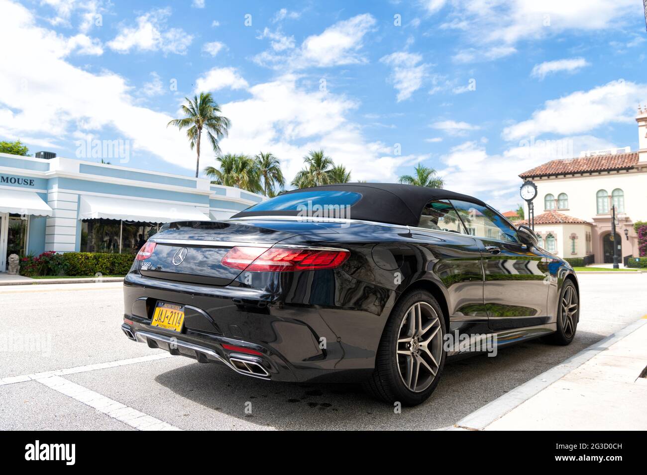 Mercedes benz s 560 cabriolet hi-res stock photography and images - Alamy