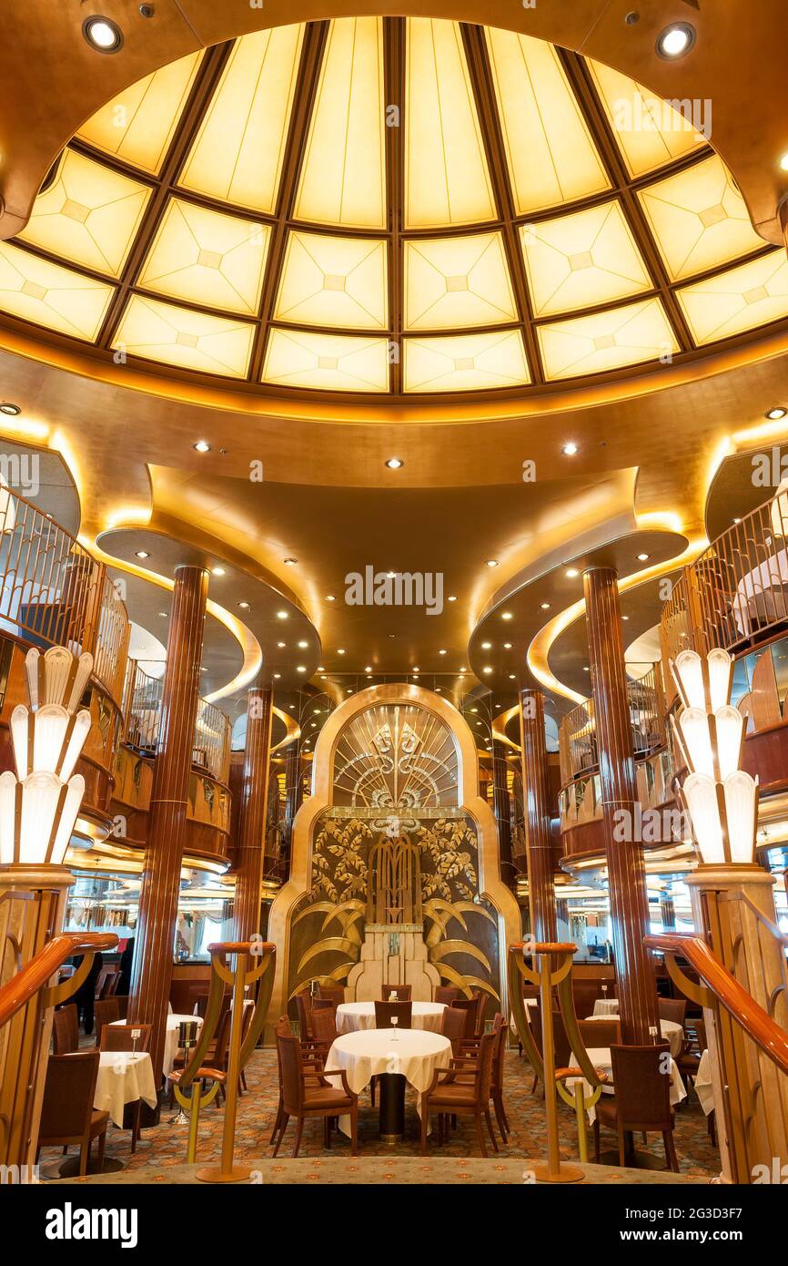 Cunard cruise ship interior hi-res stock photography and images - Alamy