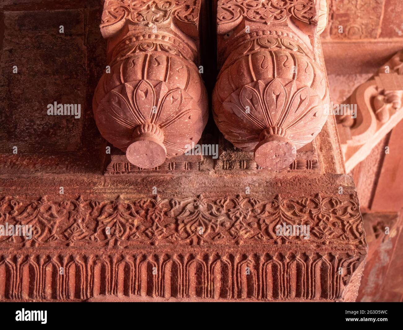 Indian arch, decorative hi-res stock photography and images - Alamy