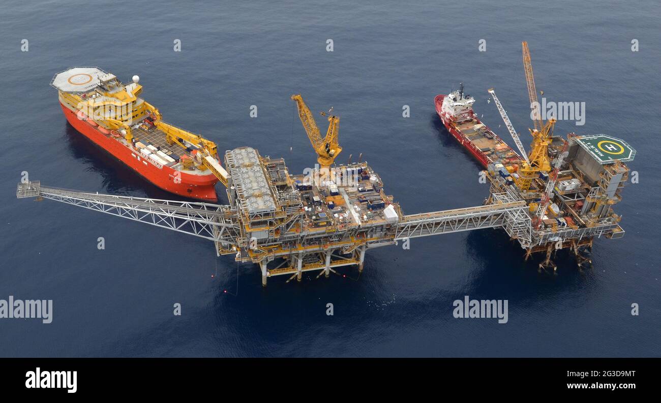 Workboats hi-res stock photography and images - Alamy