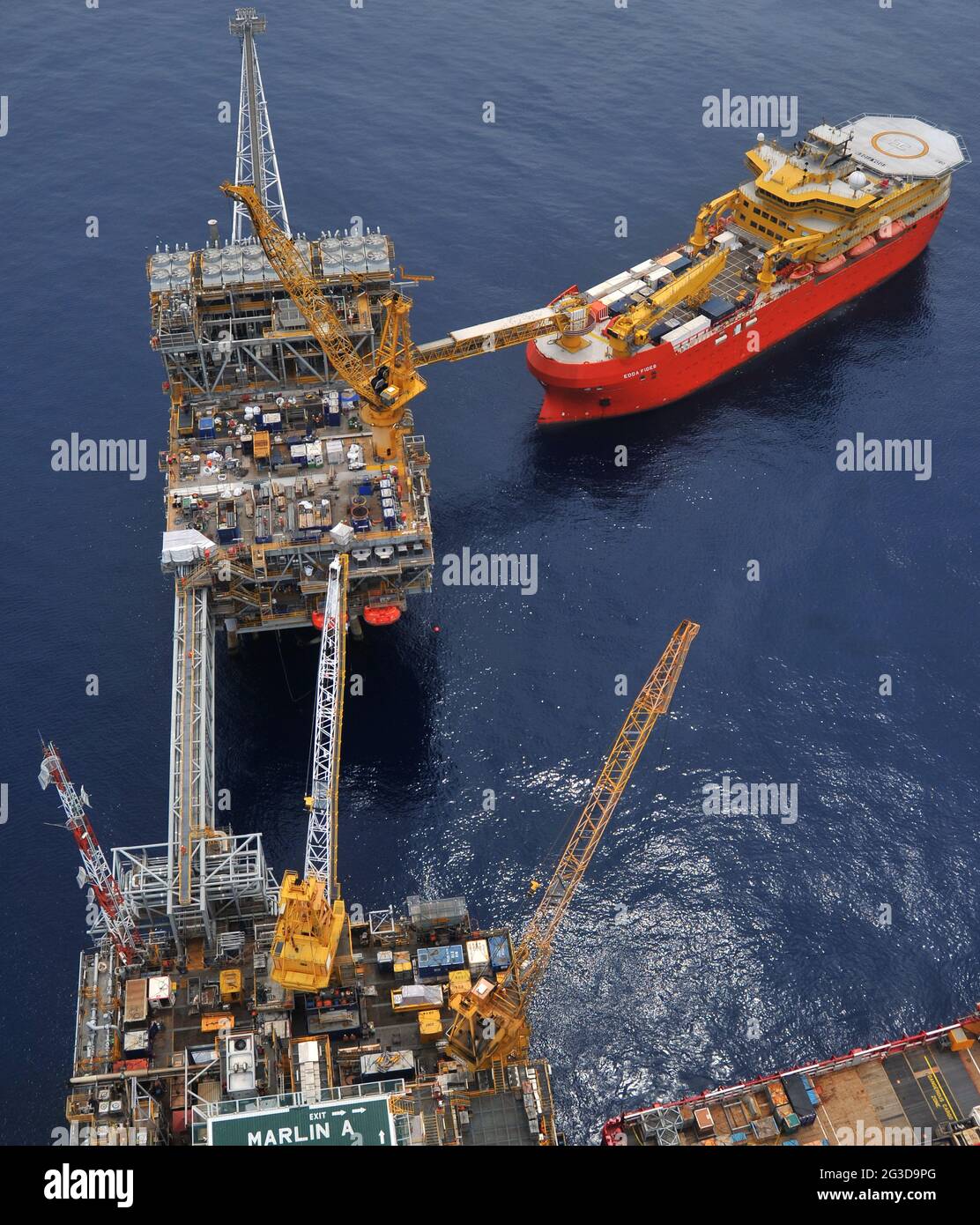 Rigs alongside hi-res stock photography and images - Alamy