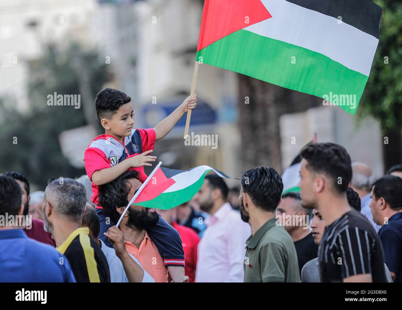 Palestine boy hi-res stock photography and images - Alamy