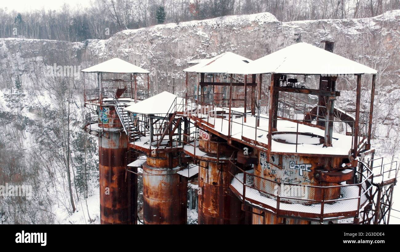 Jurassic limestone buildings hi-res stock photography and images - Alamy