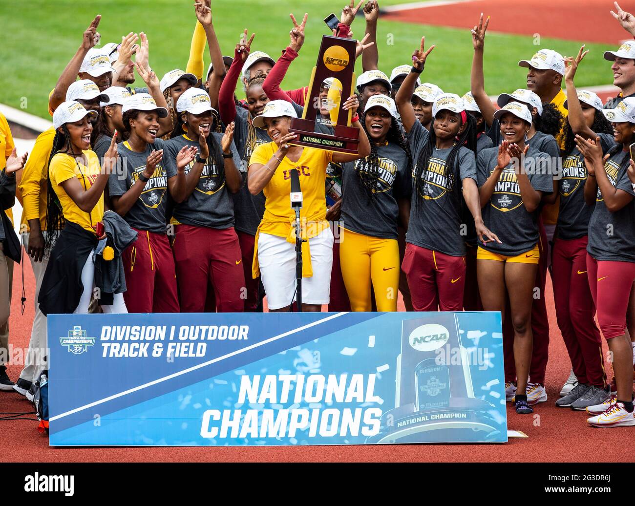 Division 1 championship trophy hi-res stock photography and images - Alamy
