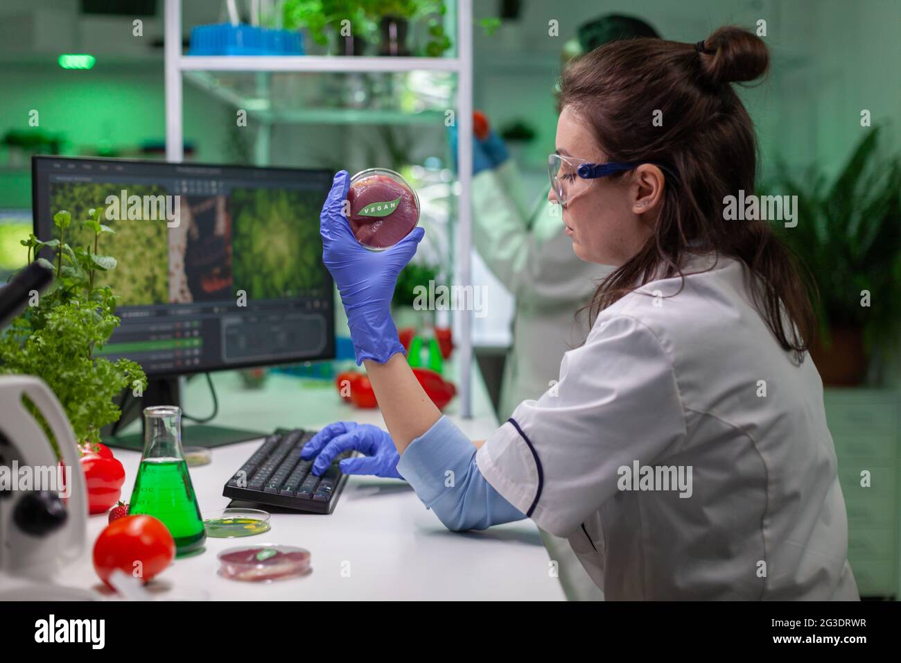 Lab grown meat hi-res stock photography and images - Alamy