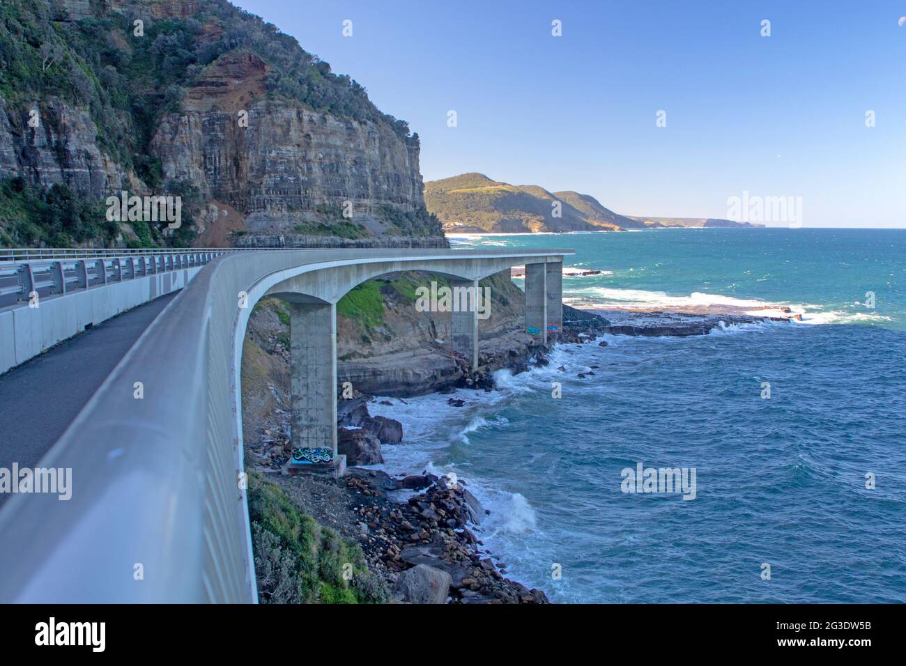 Sea cliff bridge hi-res stock photography and images - Alamy